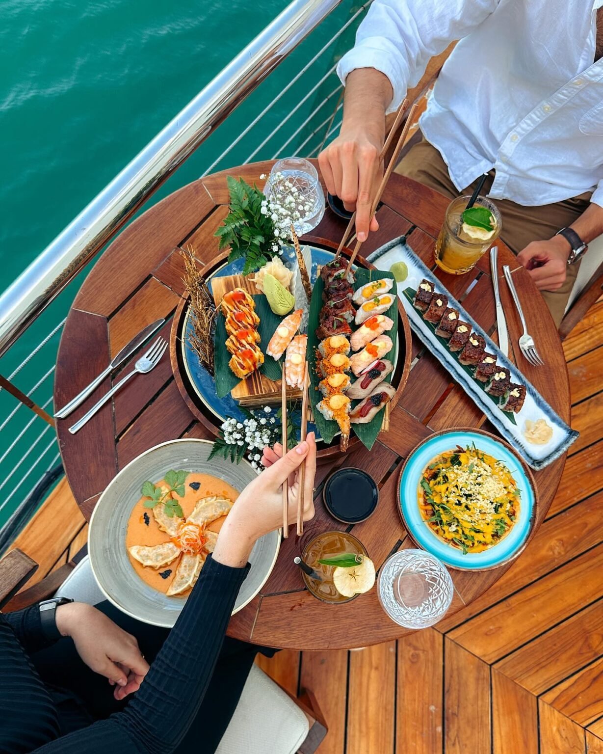 Beach Dining in Doha: Waterfront Restaurants | QatariScoop.com