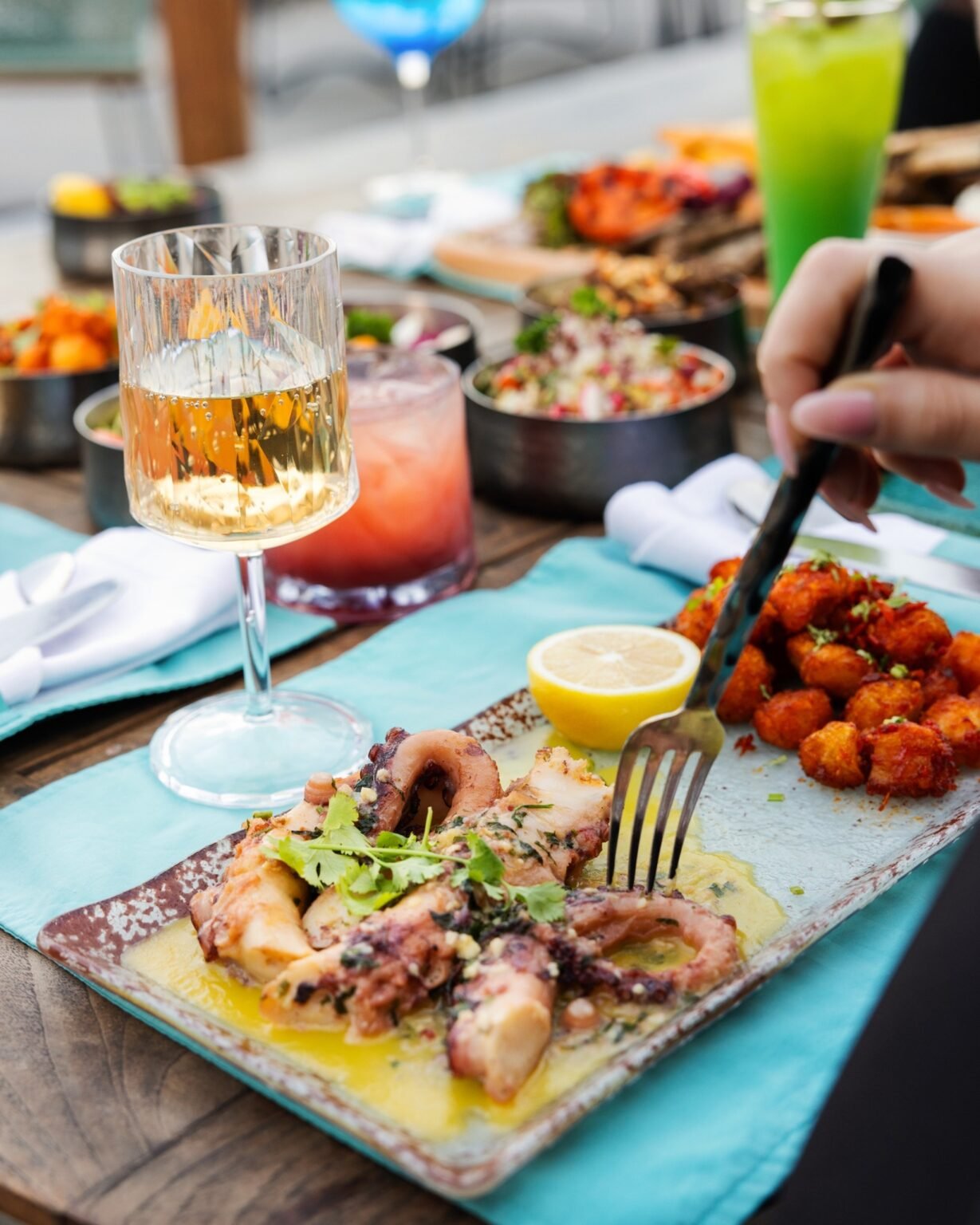 Beach Dining in Doha: Waterfront Restaurants | QatariScoop.com